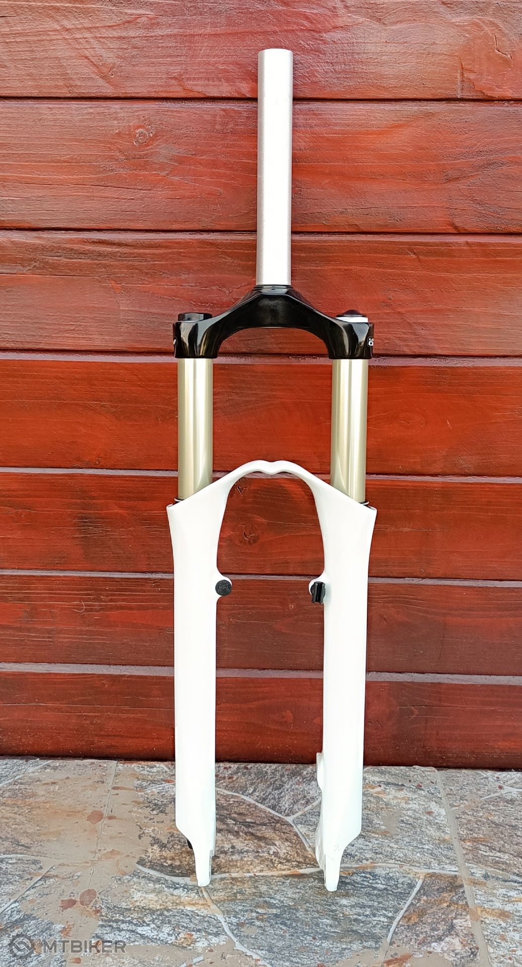 RST Omega AET air - Odpružené vidlice na 26" kolesá - MTBIKER bazár