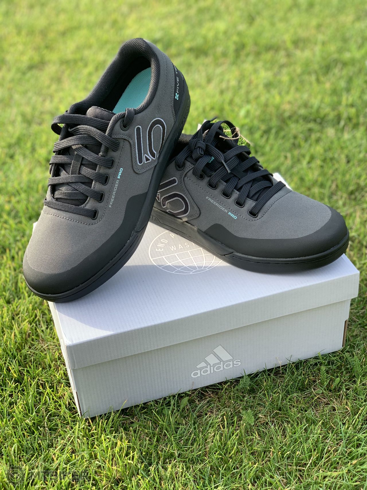 FiveTen Freerider PRO Primeblue 44, 2/3 - Tretry na flat pedále ...