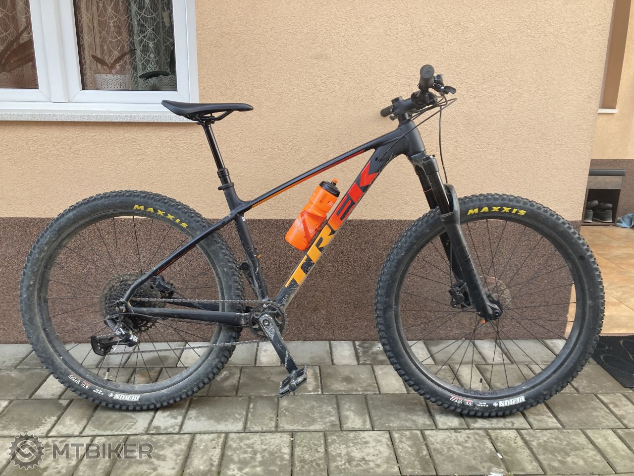 Trek roscoe 8 (velkosť m/L) - Horské hardtail bicykle - MTBIKER bazár