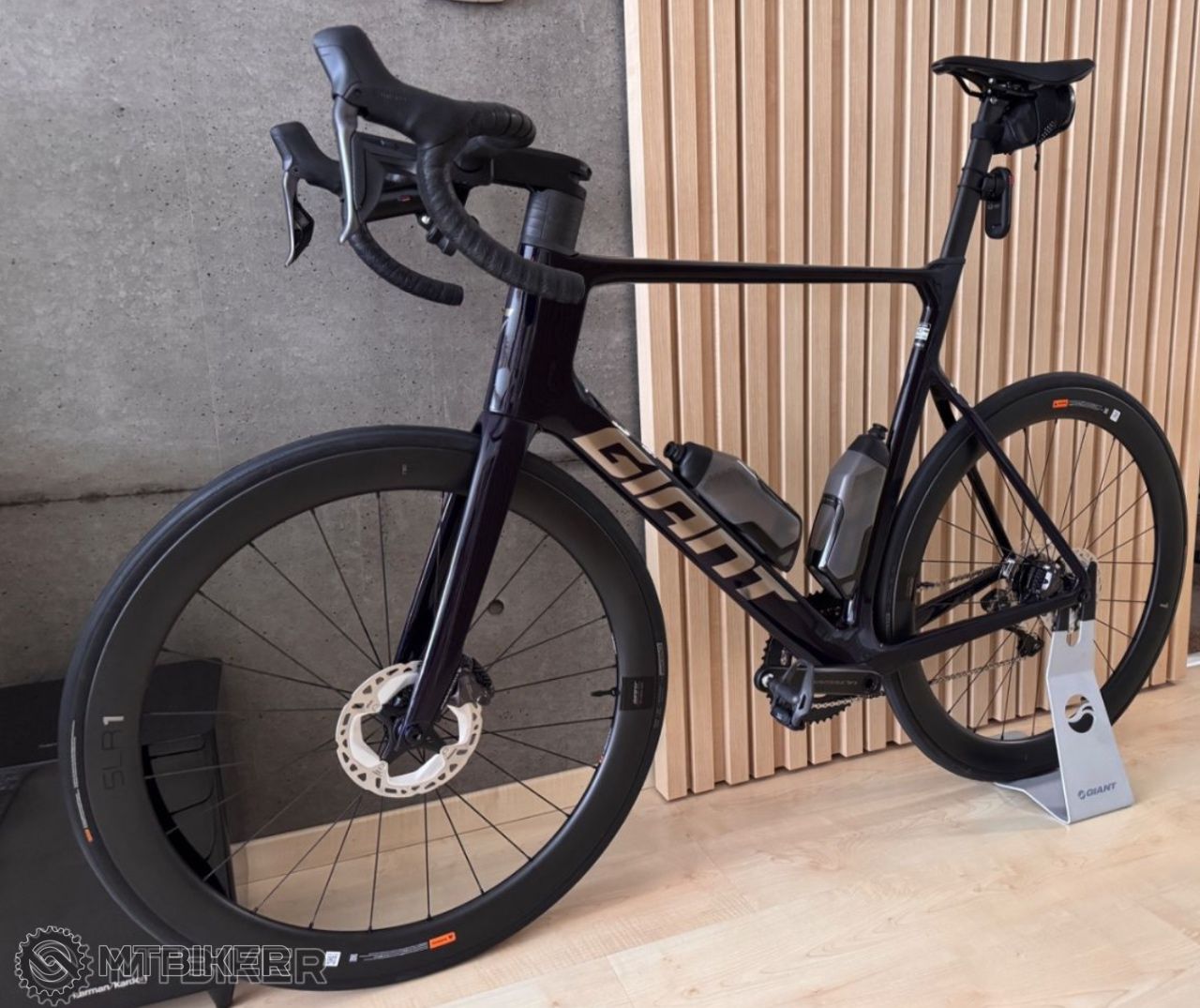 Pinarello GAN S - Cestné bicykle - MTBIKER bazár