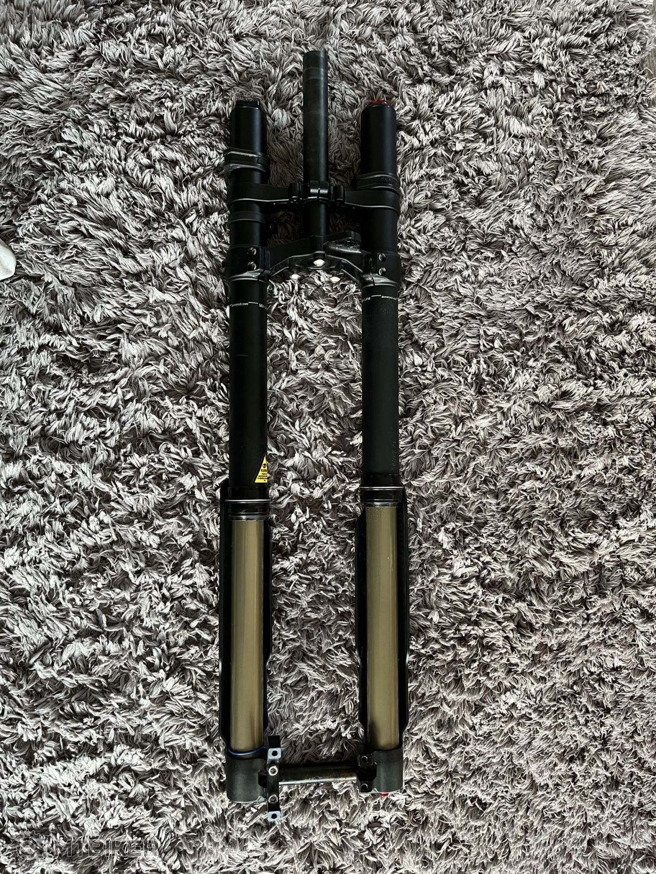 DNM volcano inverted 203mm - Odpružené vidlice na 27.5" bicykle ...