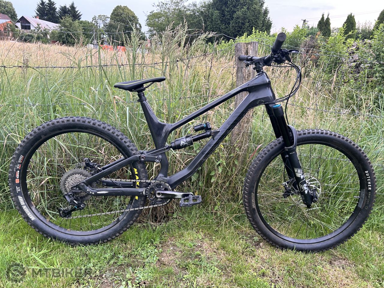 Canyon torque cf8 2022 - Horské celoodpružené bicykle - MTBIKER bazár