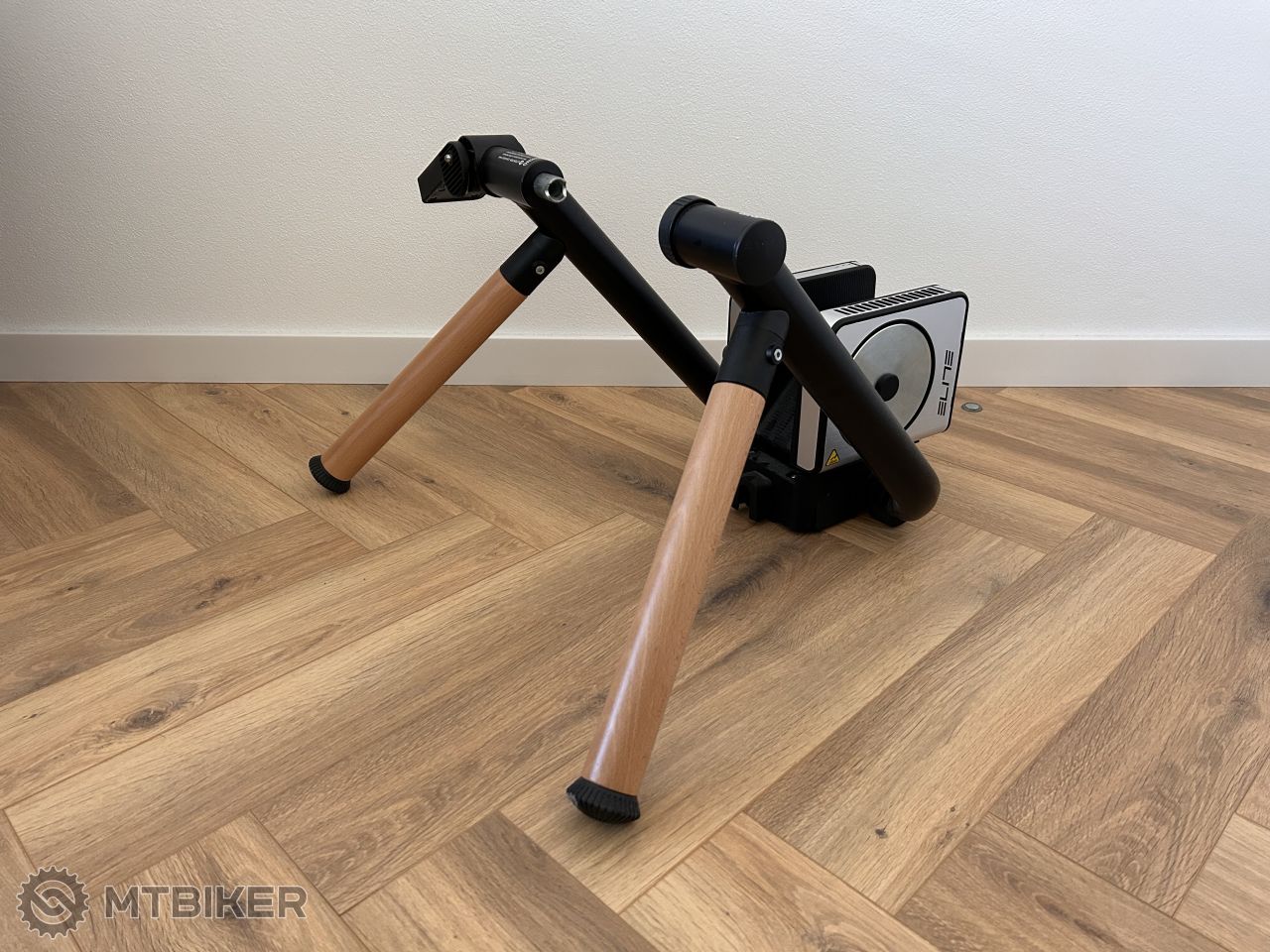 Elite Turbo Muin Smart B+ - Cyklistické trenažéry a valce - MTBIKER bazár