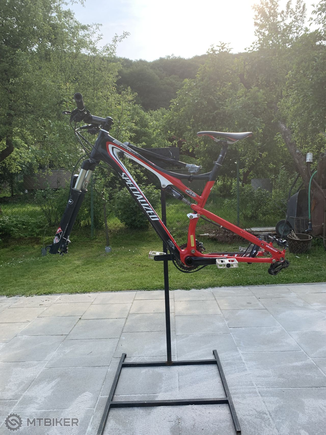 2012 Specialized Epic Comp Carbon - Horské celoodpružené bicykle ...