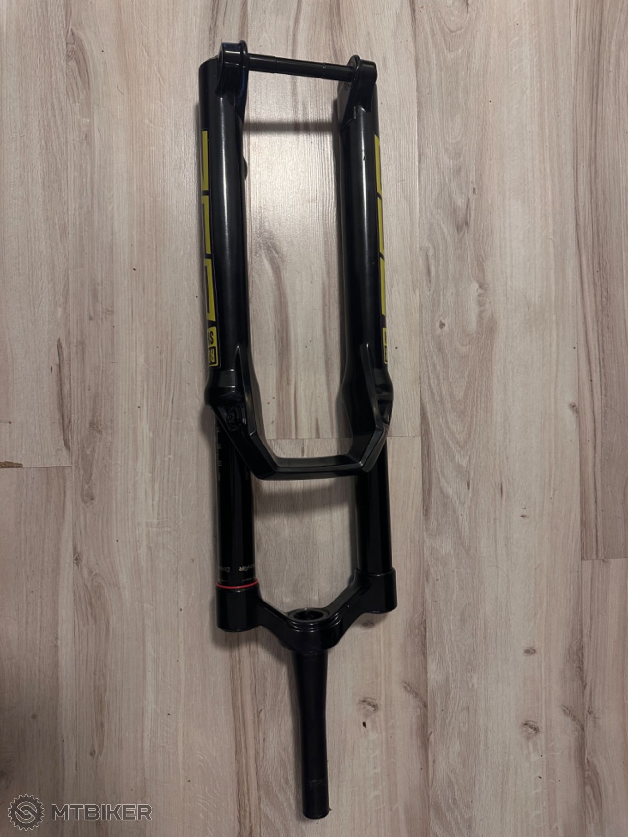 Rezervovane: Fox 49 40 Factory Grip2 29" - Odpružené vidlice na 29 ...