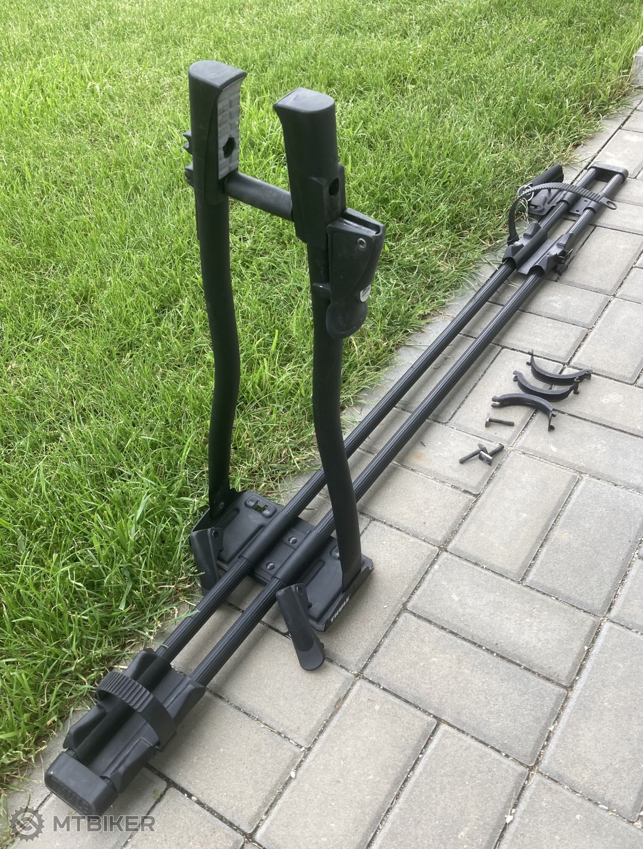 Thule Proride 598 3X + Yakima (Ford S-Max) - Strešné nosiče na bicykle ...