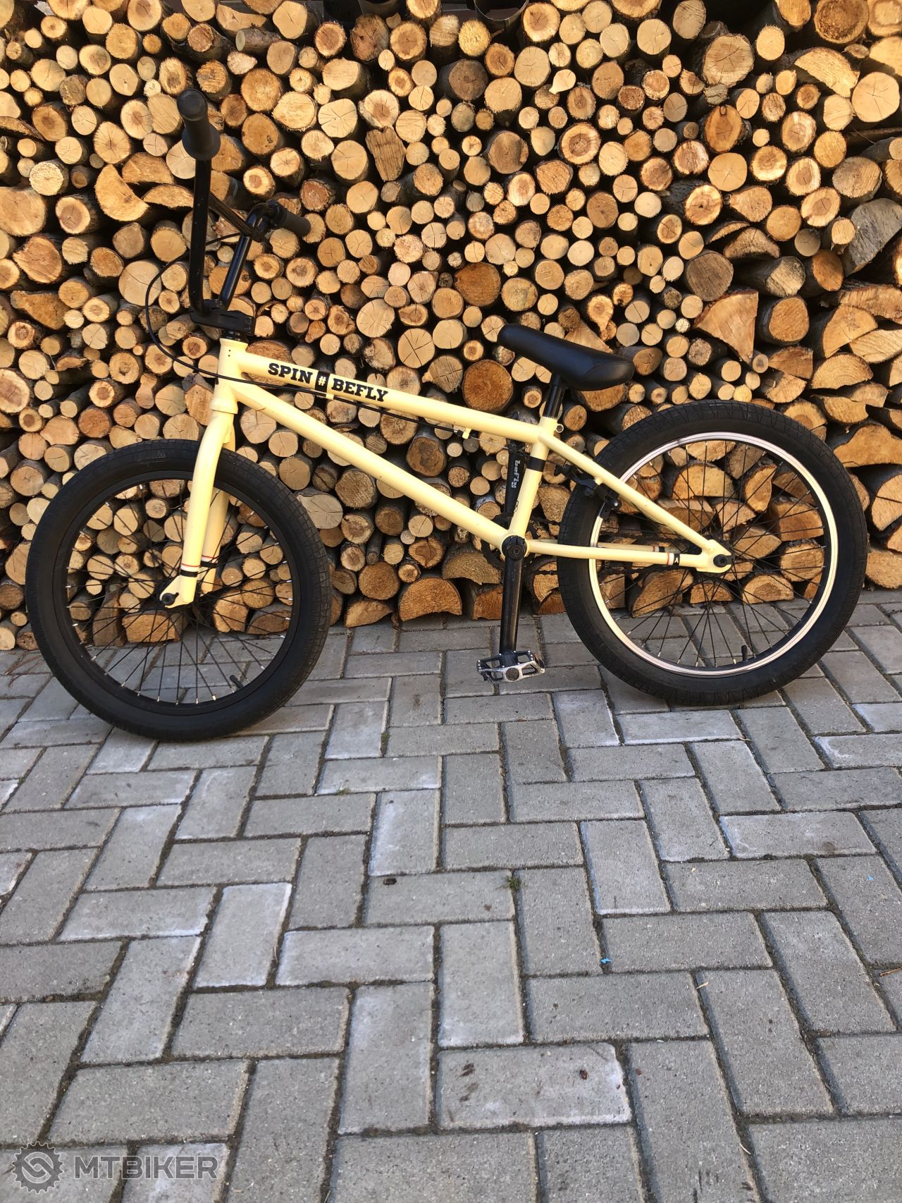 BMX BeFly Spin Sand yellow - Dirt a BMX - MTBIKER bazár