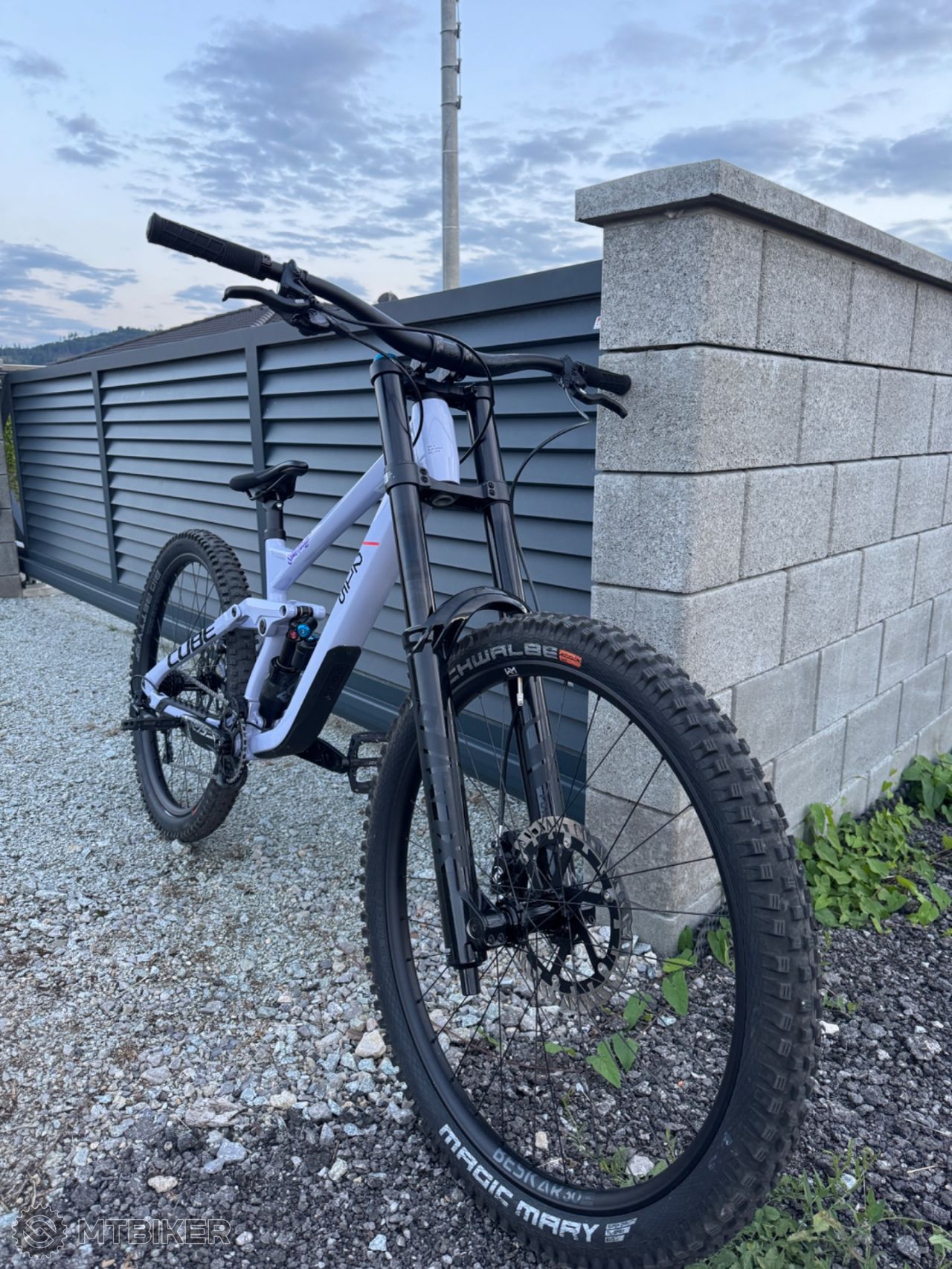 Giant reign - Horské celoodpružené bicykle - MTBIKER bazár