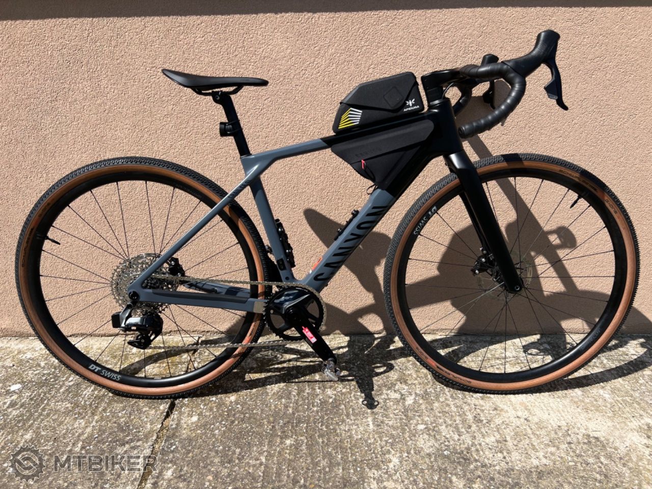 Canyon Grail CF SL 7 AXS eTap 2024 - Gravel bicykle a bicykle na cyclokros - MTBIKER bazár