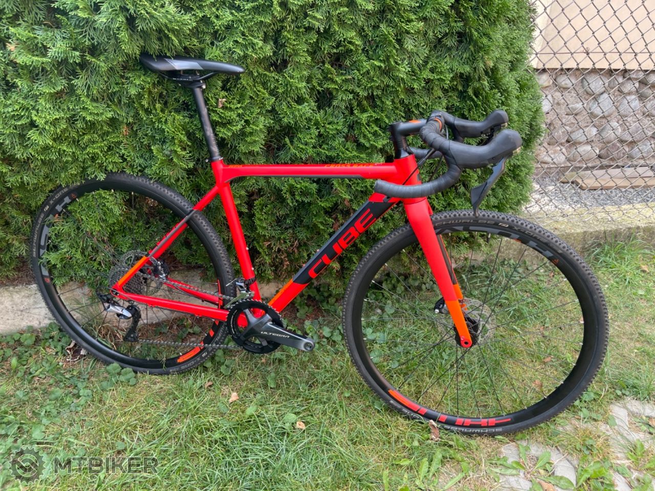 Predam Cube cross race - Gravel bicykle a bicykle na cyclokros ...